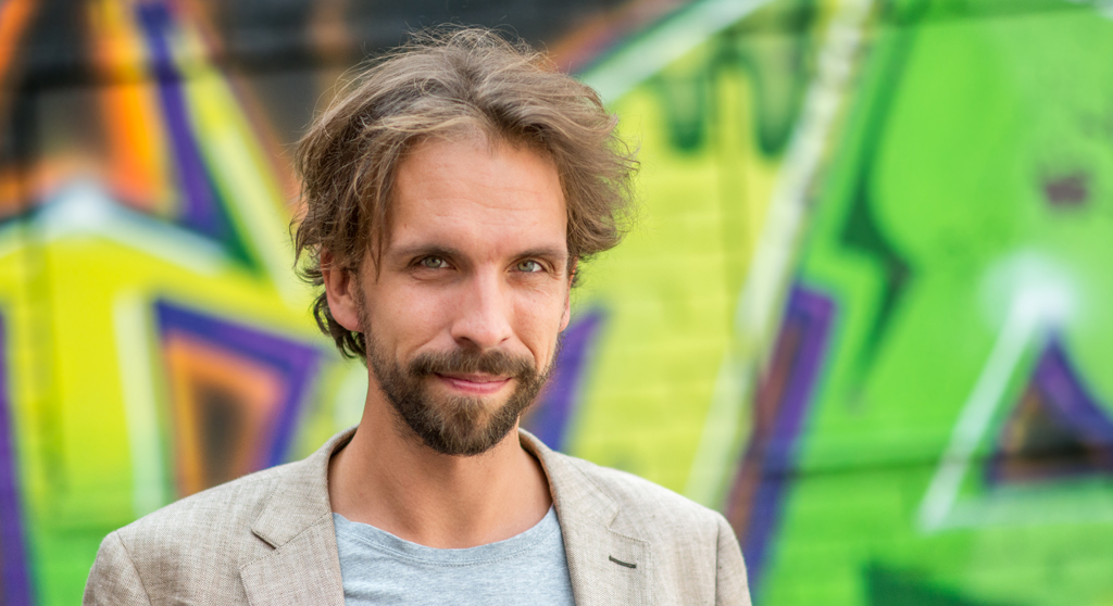 Label Mates: Alex Esser / House Music With Love - InflytePlus